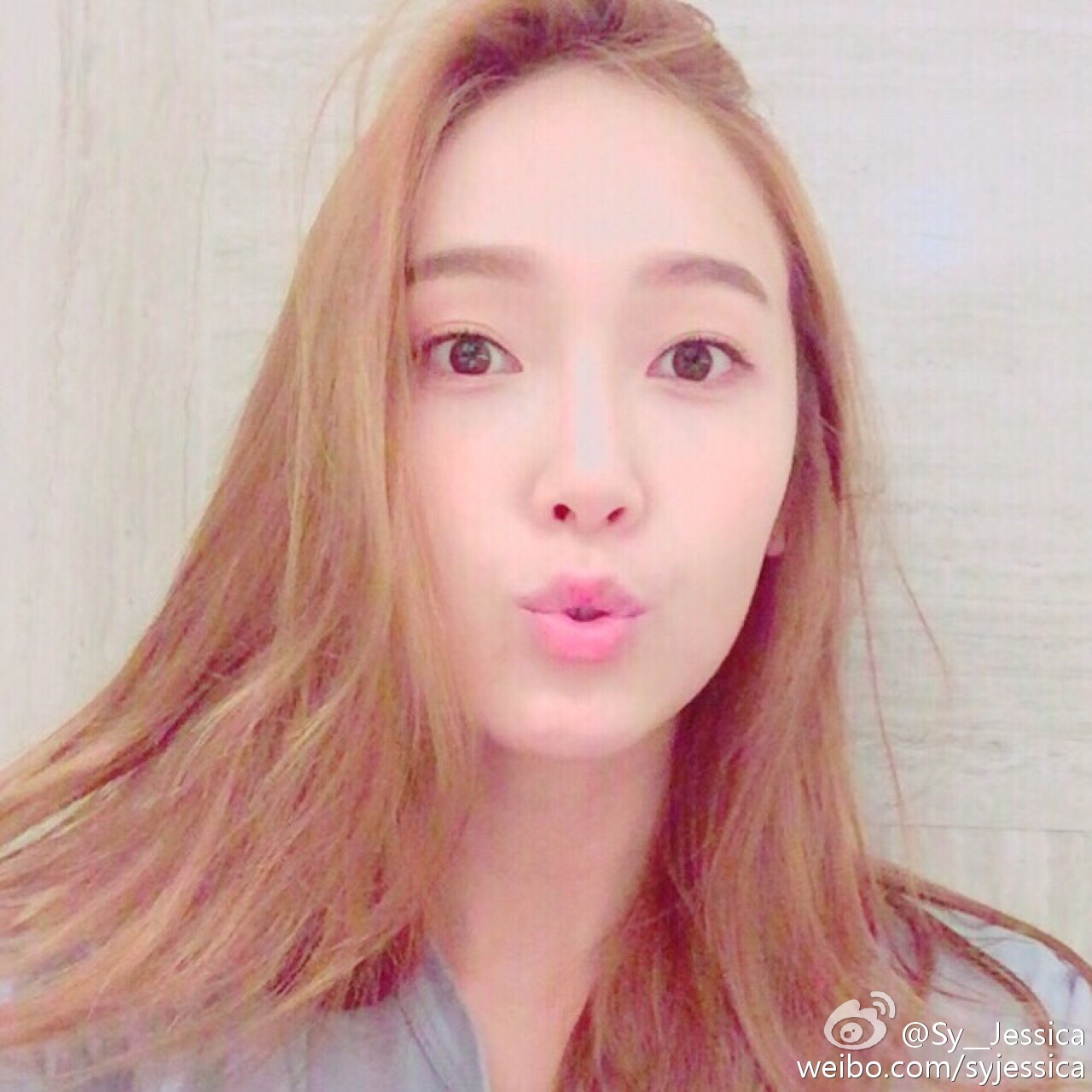 Jessica Opens Weibo Account